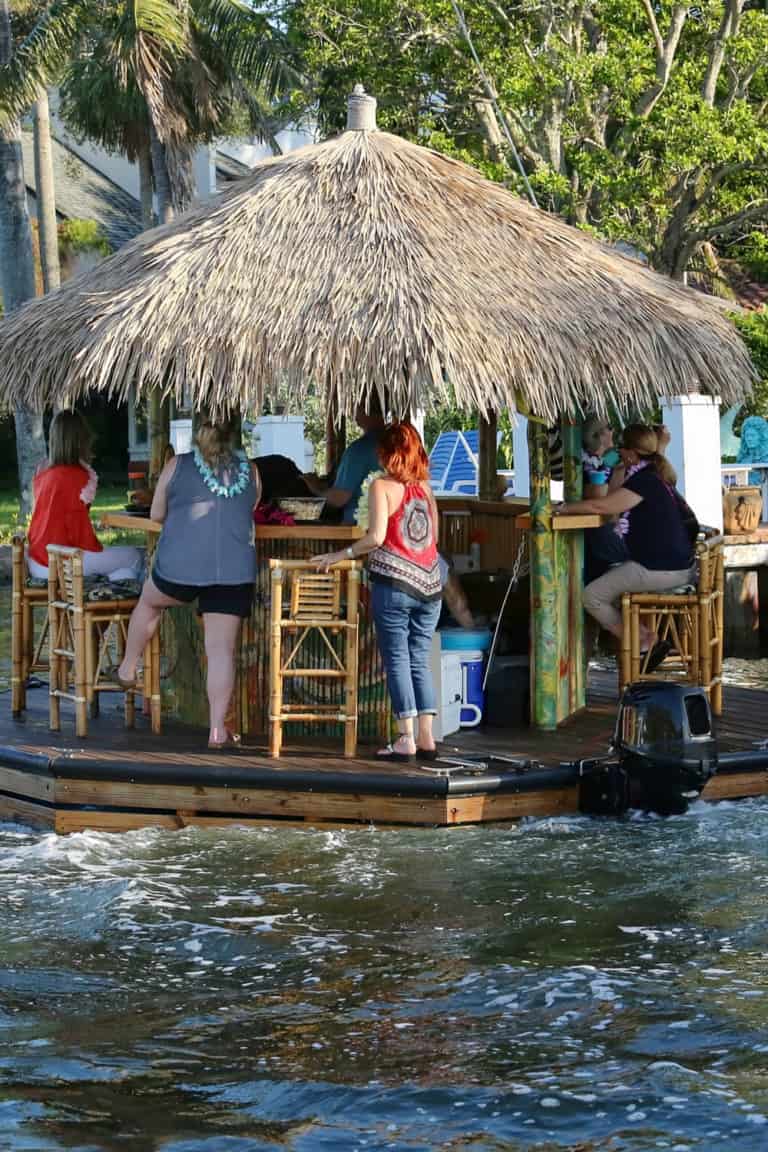 21 Easy Homemade Tiki Bar Plans