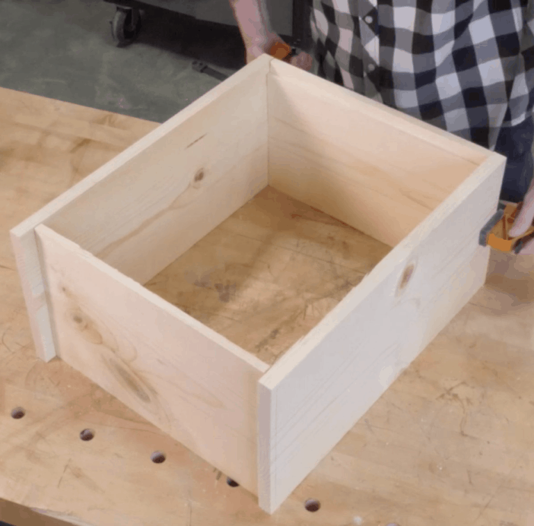 19 Easy Homemade Beehive Plans