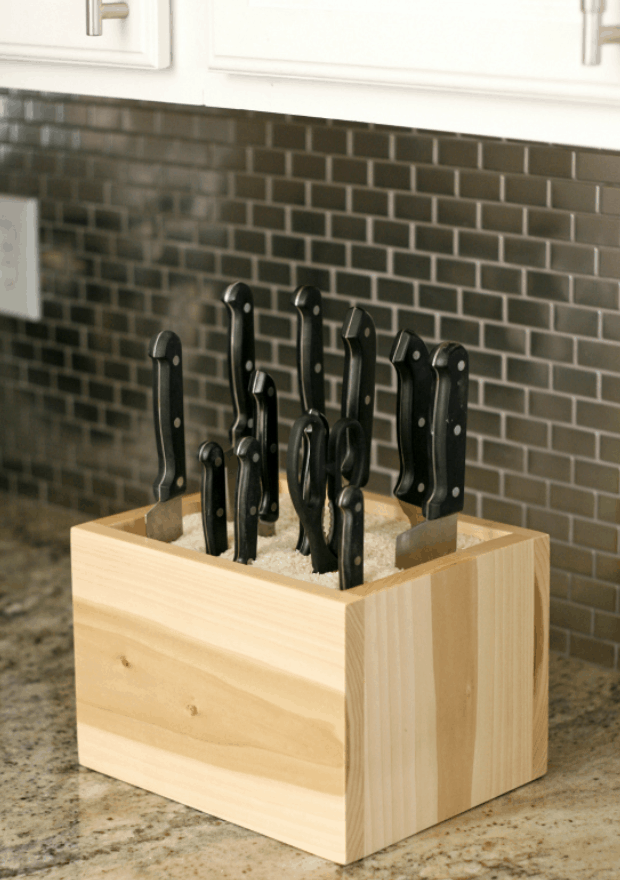 18 Easy Homemade Knife Block Plans
